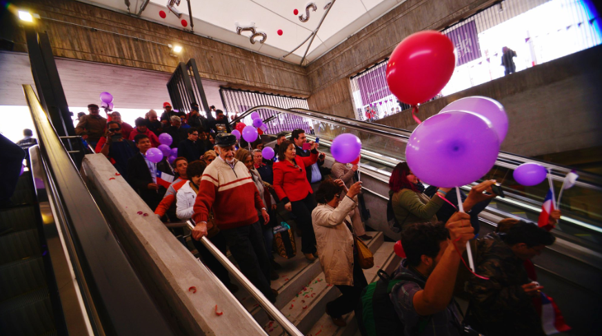 Línea 6 del Metro cumple un año y se sienten orgullosos de transportar ...